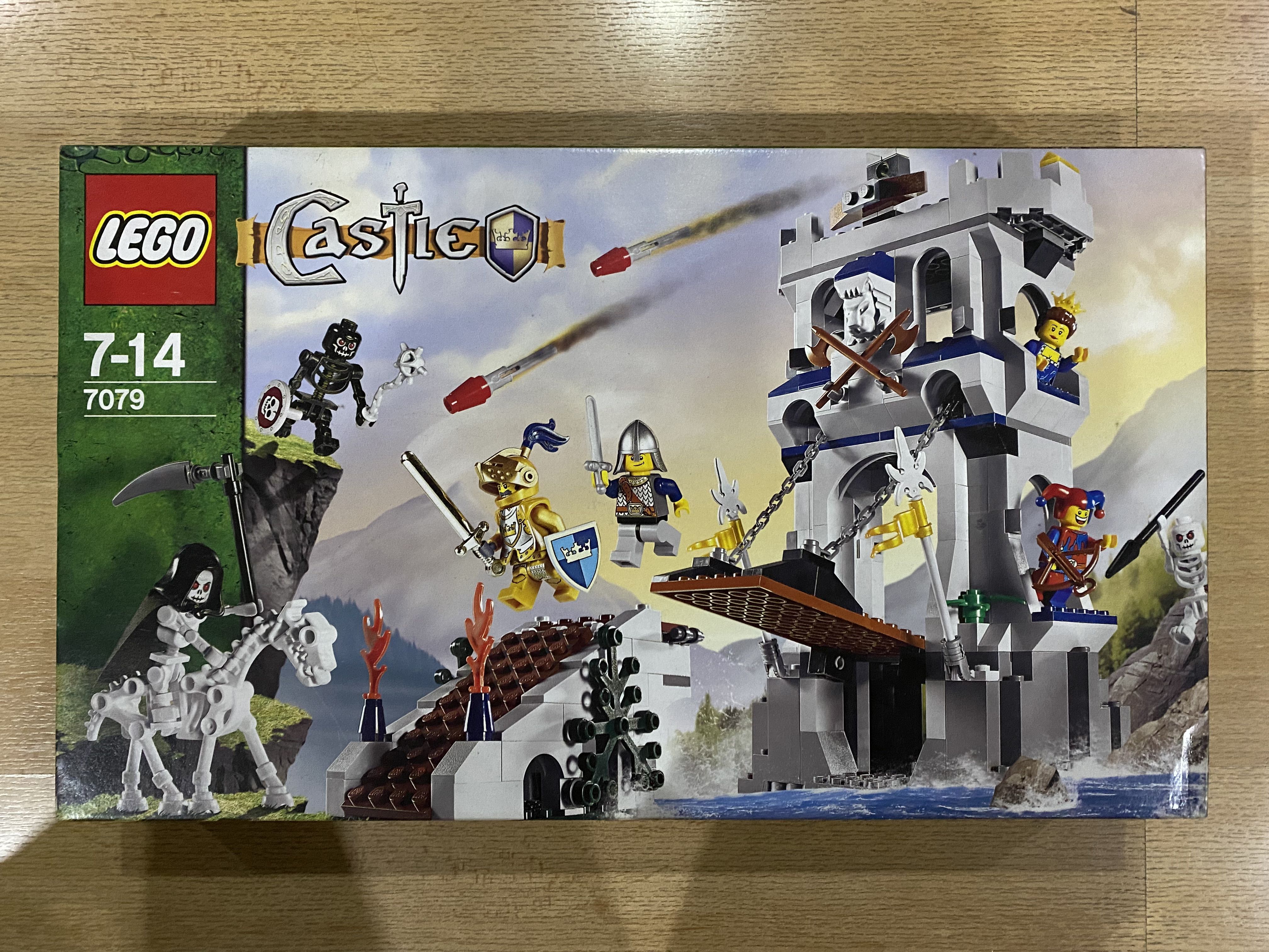 LEGO Castle 7079 Drawbridge Defense, Hobbies & Toys, Toys & Games on ...