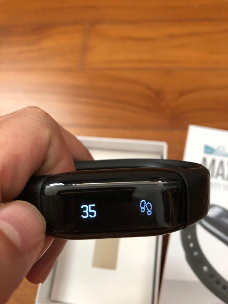 MAX BUZZ active tracker, Mobile Phones & Gadgets, Wearables & Smart ...