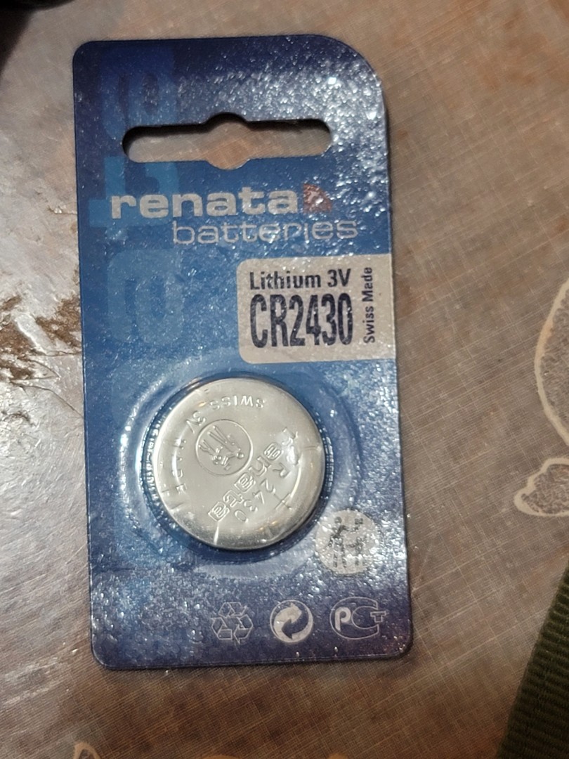 Renata cr2430 lithium 3volts, Photography, Photography Accessories ...