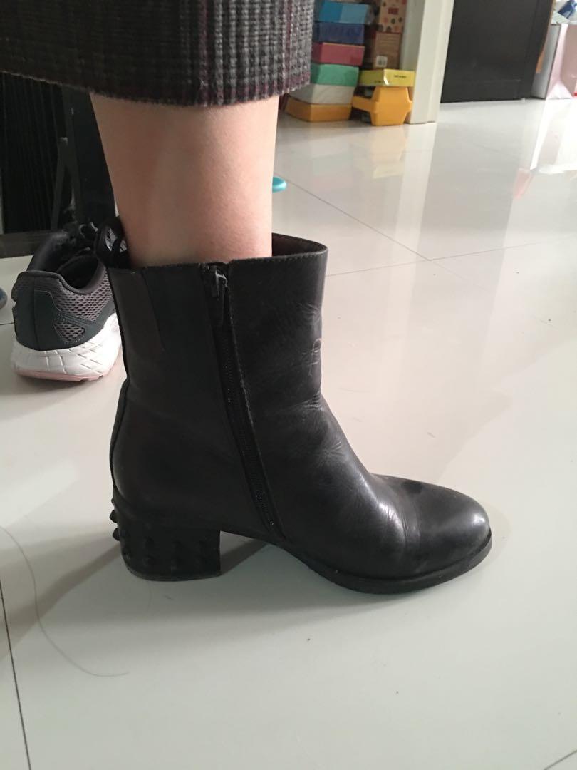 Sepatu Staccato Boots black size 36, Fesyen Wanita, Sepatu di Carousell