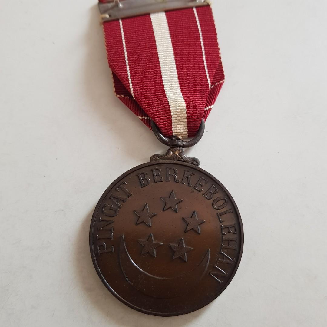 Singapore Medal Pingat Berkebolehan - Efficency medal, Hobbies & Toys ...