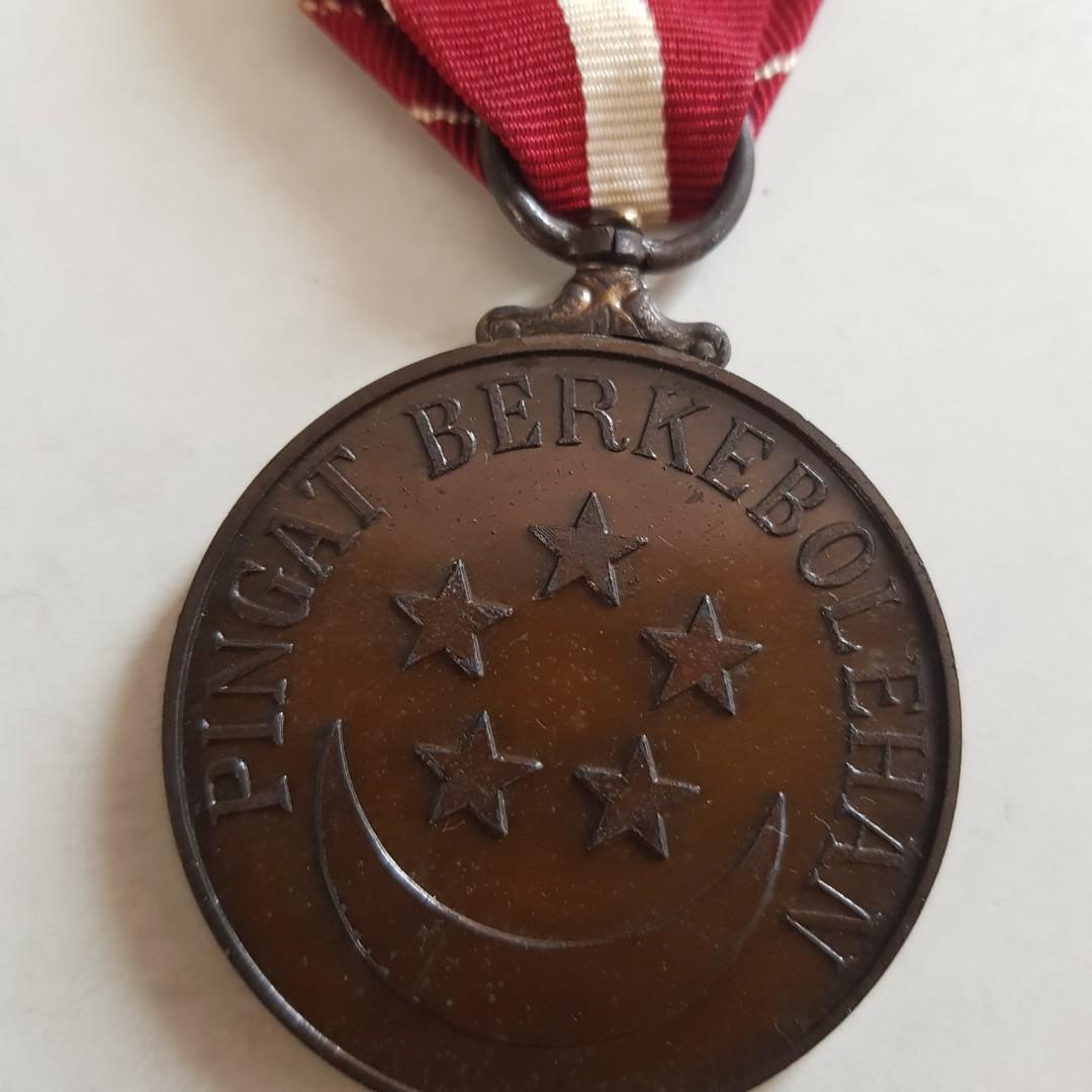 Singapore Medal Pingat Berkebolehan - Efficency medal, Hobbies & Toys ...