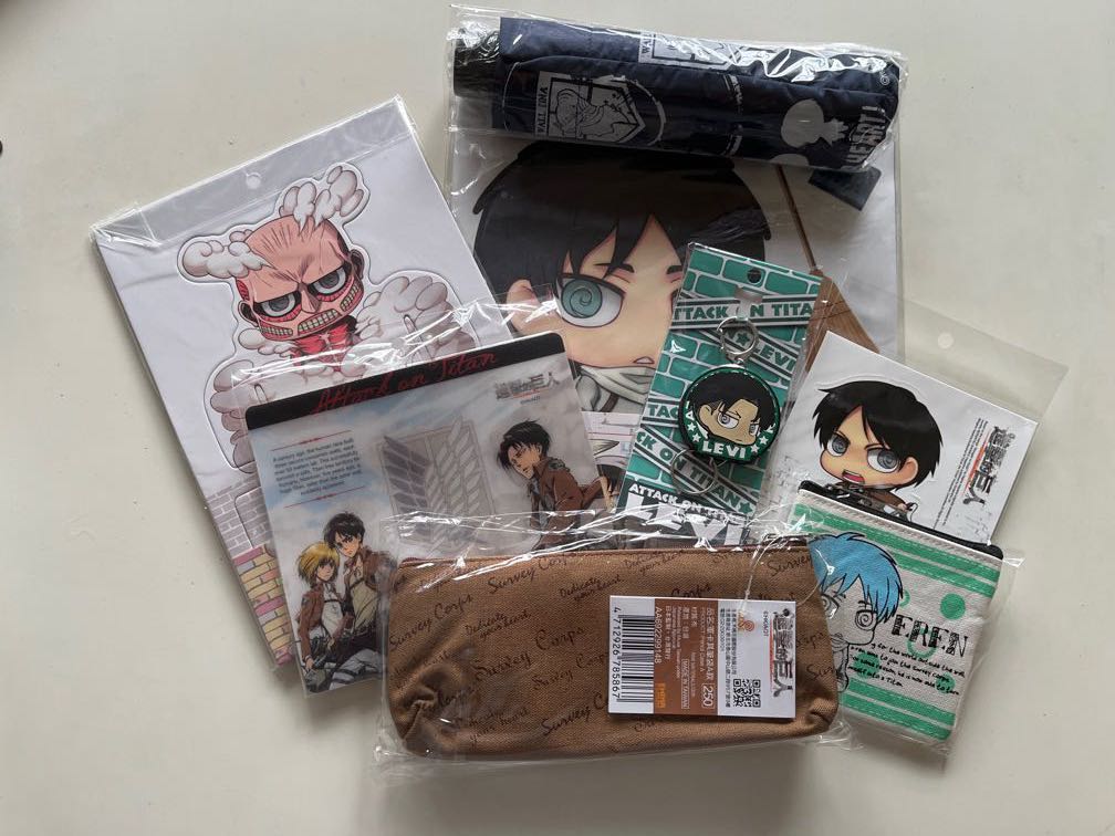 Attack on Titan Merchandise Set, Hobbies & Toys, Memorabilia ...
