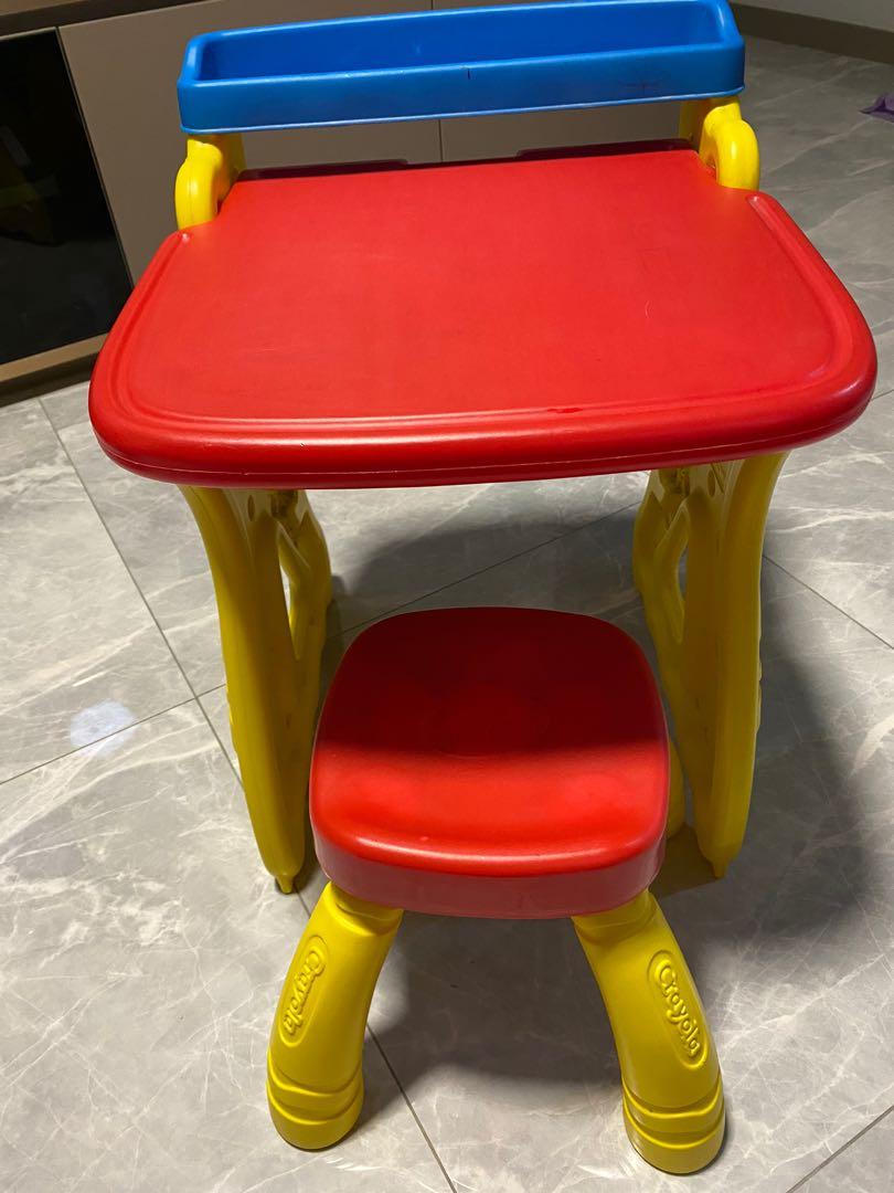Crayola Kid Study Table Easel, Babies & Kids, Baby Nursery & Kids ...