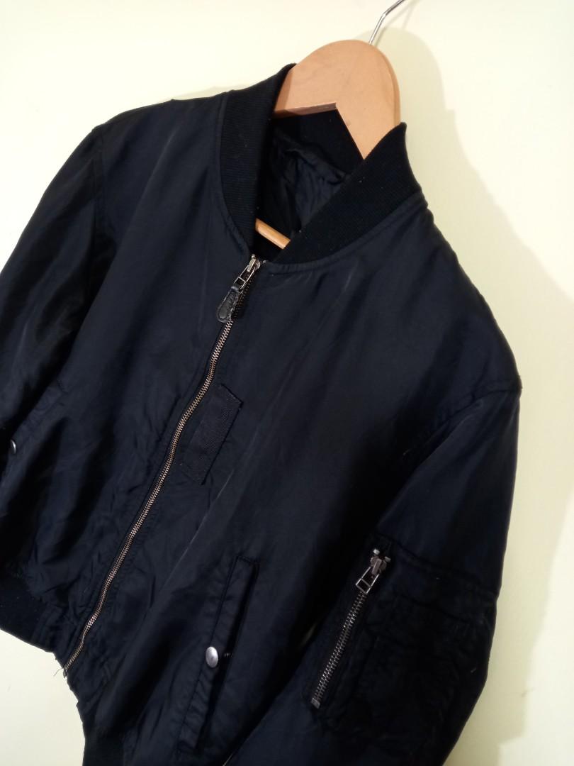Gu black bomber jacket, Men's Fashion, Coats, Jackets and Outerwear on ...