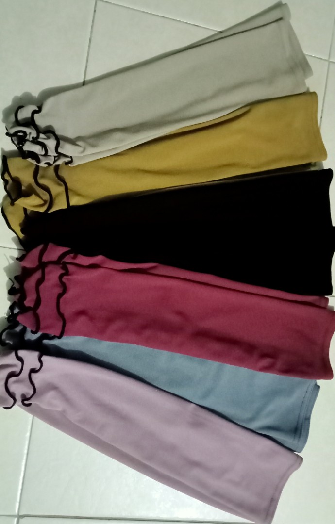 Long hand socks, Women's Fashion, Activewear on Carousell