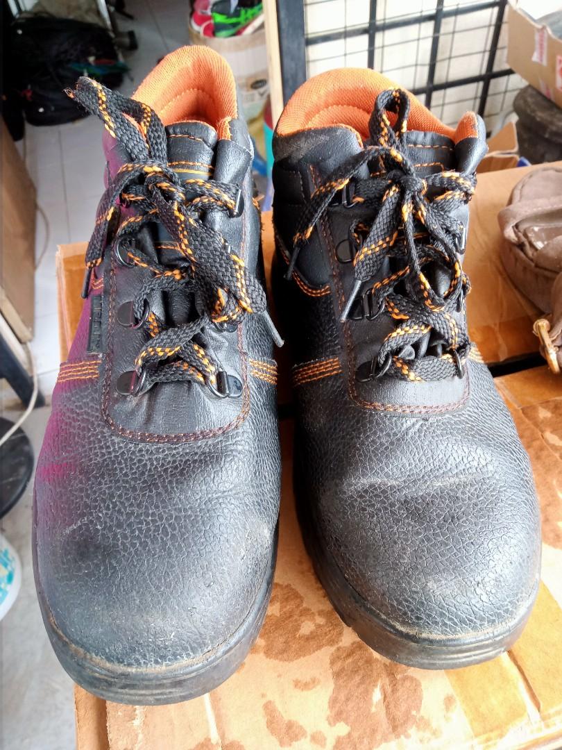 Mr. DIY Safety Boots, Men's Fashion, Footwear, Boots on Carousell