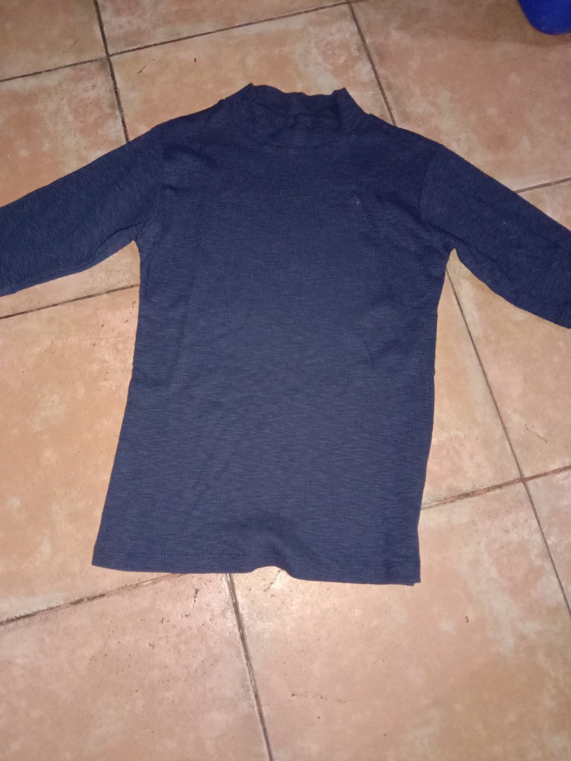 Navy blue turtle neck, Women's Fashion, Tops, Others Tops on Carousell