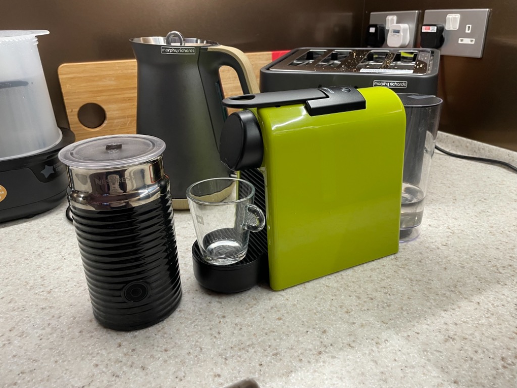 Nespresso Essenza Mini + Milk Frother, TV & Home Appliances, Kitchen ...