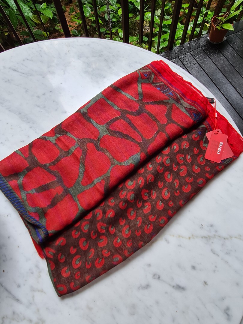 Red Chinese scarf, Women's Fashion, Watches & Accessories, Scarves on ...