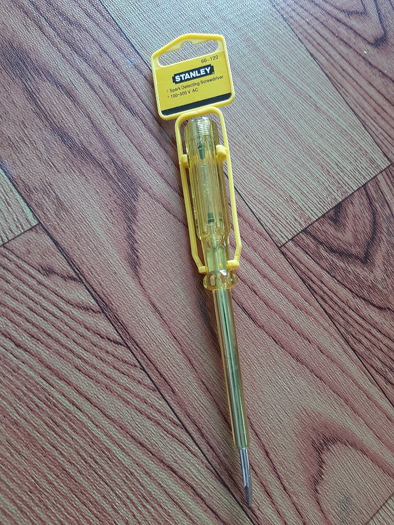 Stanley spark detecting screwdriver, Furniture & Home Living, Home ...