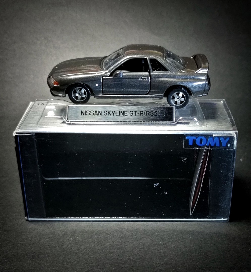 Tomica Limited 0013 Nissan Skyline GT-R R32 (2001), Hobbies & Toys ...