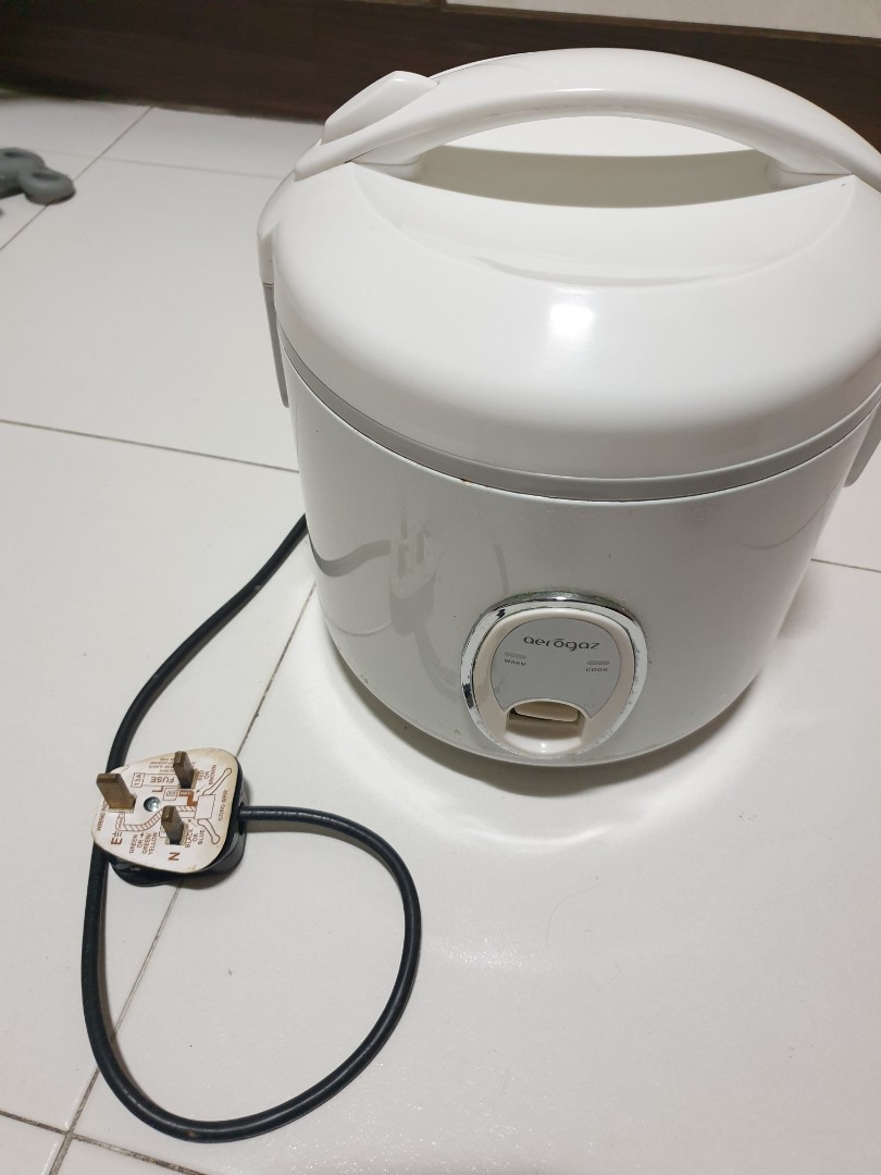 Used rice cooker, TV & Home Appliances, Kitchen Appliances, Cookers on ...
