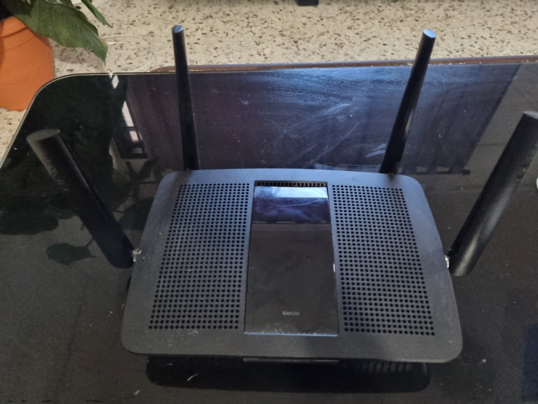 Wifi router LINKSYS EAB100 starhub, Computers & Tech, Parts ...
