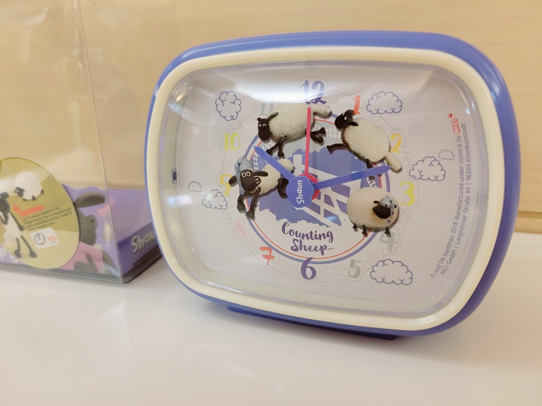 全新時鐘閙鐘 Shaun the Sheep alarm clock, 傢俬＆家居, 家居裝飾, 時鐘 - Carousell