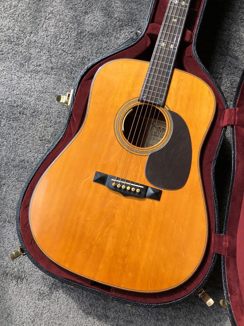 Martin Arts & Crafts Limited Edition Guitar, Hobbies & Toys, Music ...