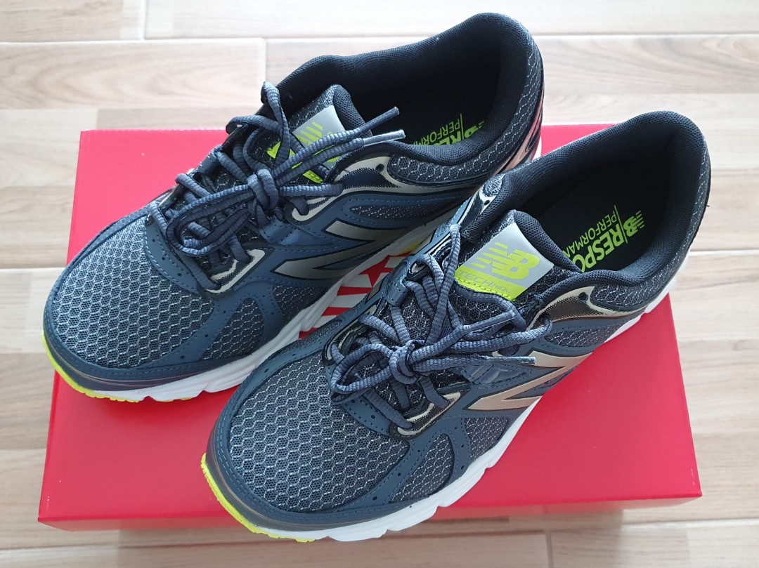 New Balance SAF PT Shoes, Men's Fashion, Activewear on Carousell
