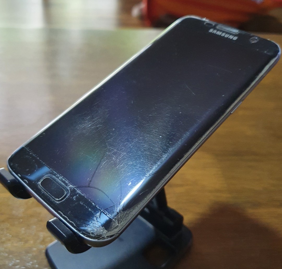 Old Samsung. Cannot switch on, Mobile Phones & Gadgets, Mobile Phones ...