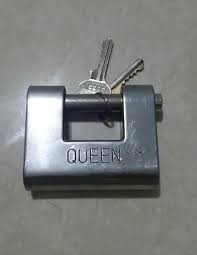 Queen's Padlock ( 1 unit available ), Furniture & Home Living, Security ...
