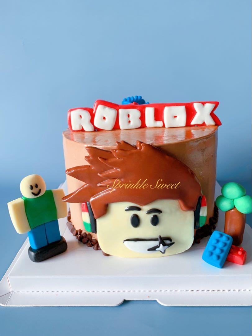Roblox cake, Food & Drinks, Homemade Bakes on Carousell