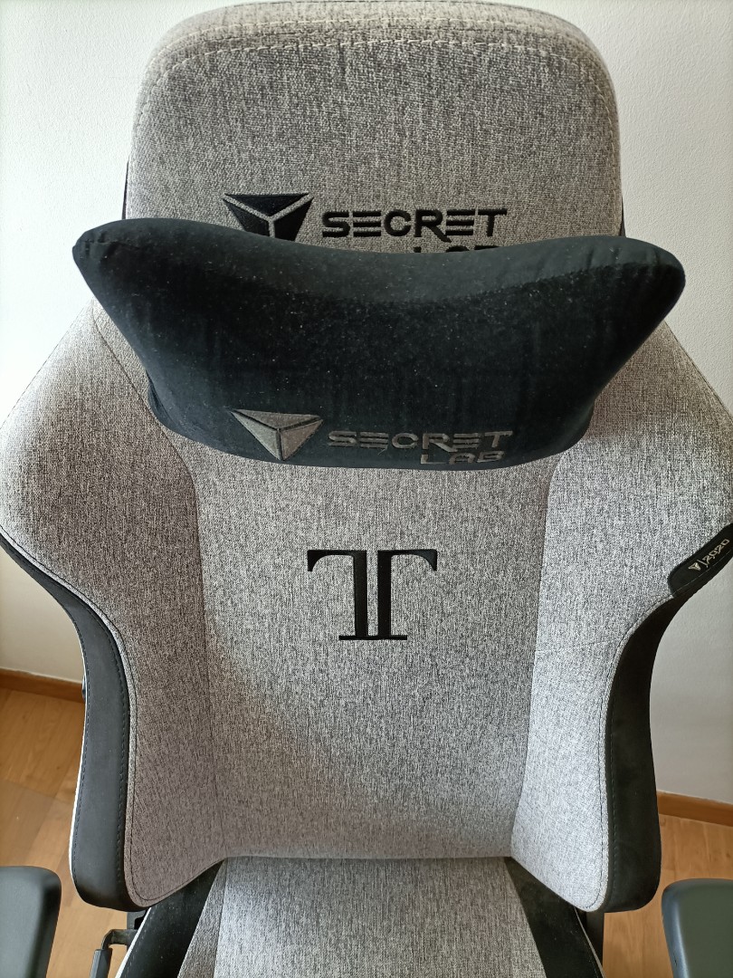 Secret Lab TITAN Office Chair, Furniture & Home Living, Furniture ...