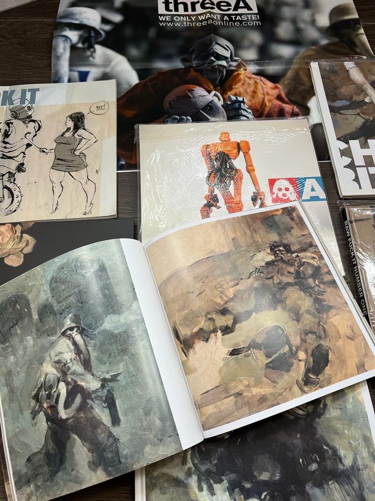 ThreeA 3A Ashley Wood Threezero Art books and free poster, Hobbies ...