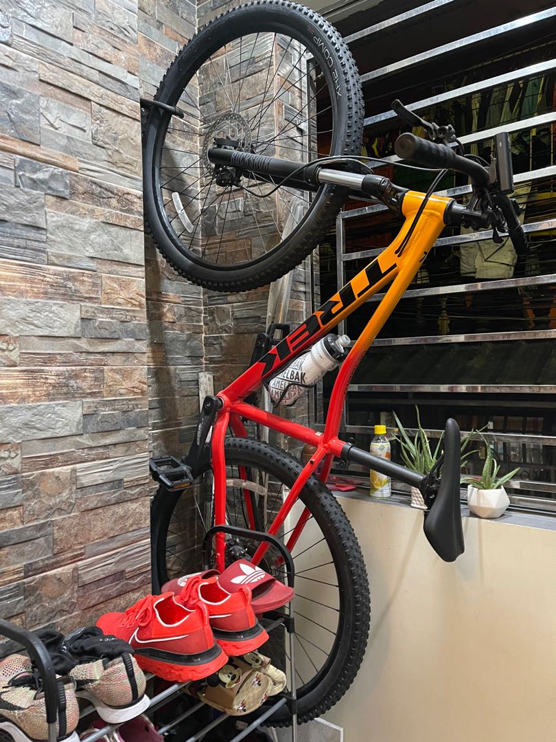 Trek Marlin 7 2021 Marigold Small Frame 27.5, Sports Equipment ...