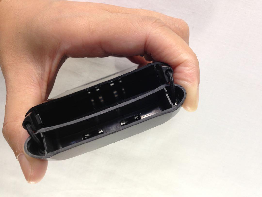 Umbra Bungee Black Card Holder Wallet, Women's Fashion, Bags & Wallets ...