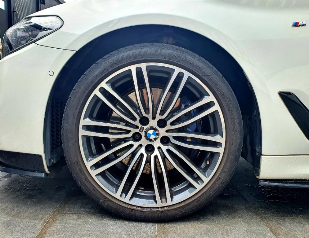 BMW G30 530i 19 inch Msport M Sport Wheel rim & tire 520 530e 664M ...