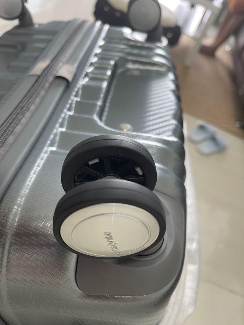 Brand new Samsonite Carson Spinner 68/25 charcoal, Hobbies & Toys ...