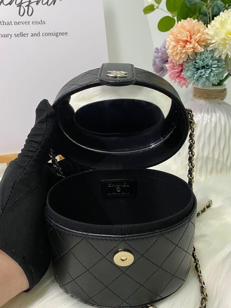 Chanel Small 22B Vanity Bag, Luxury, Bags & Wallets on Carousell
