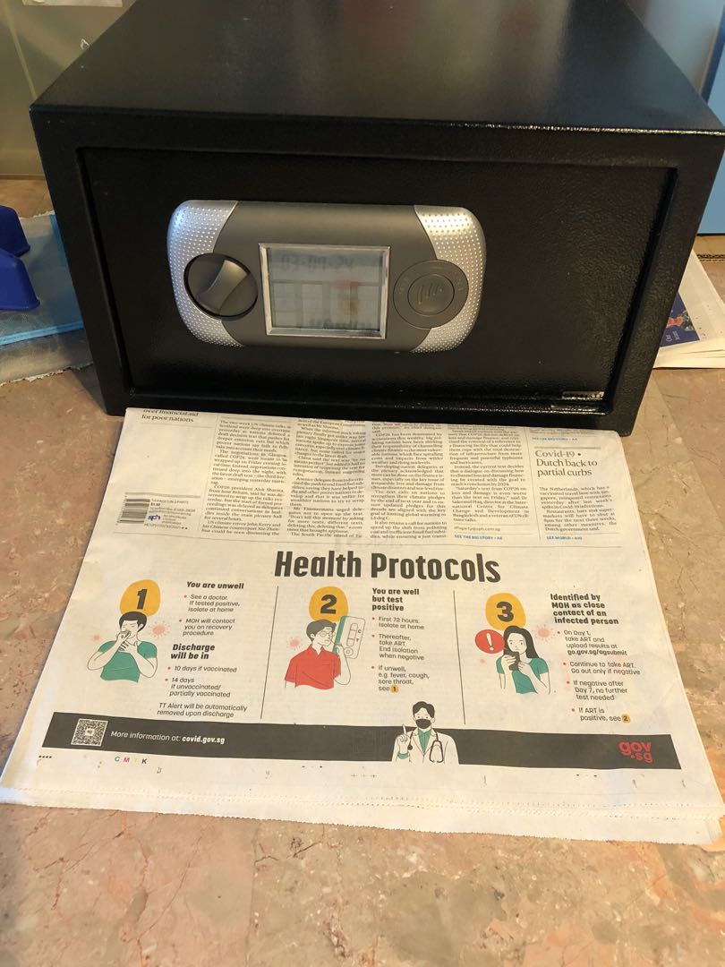 Free - Safe box, Furniture & Home Living, Security & Locks, Safe on ...