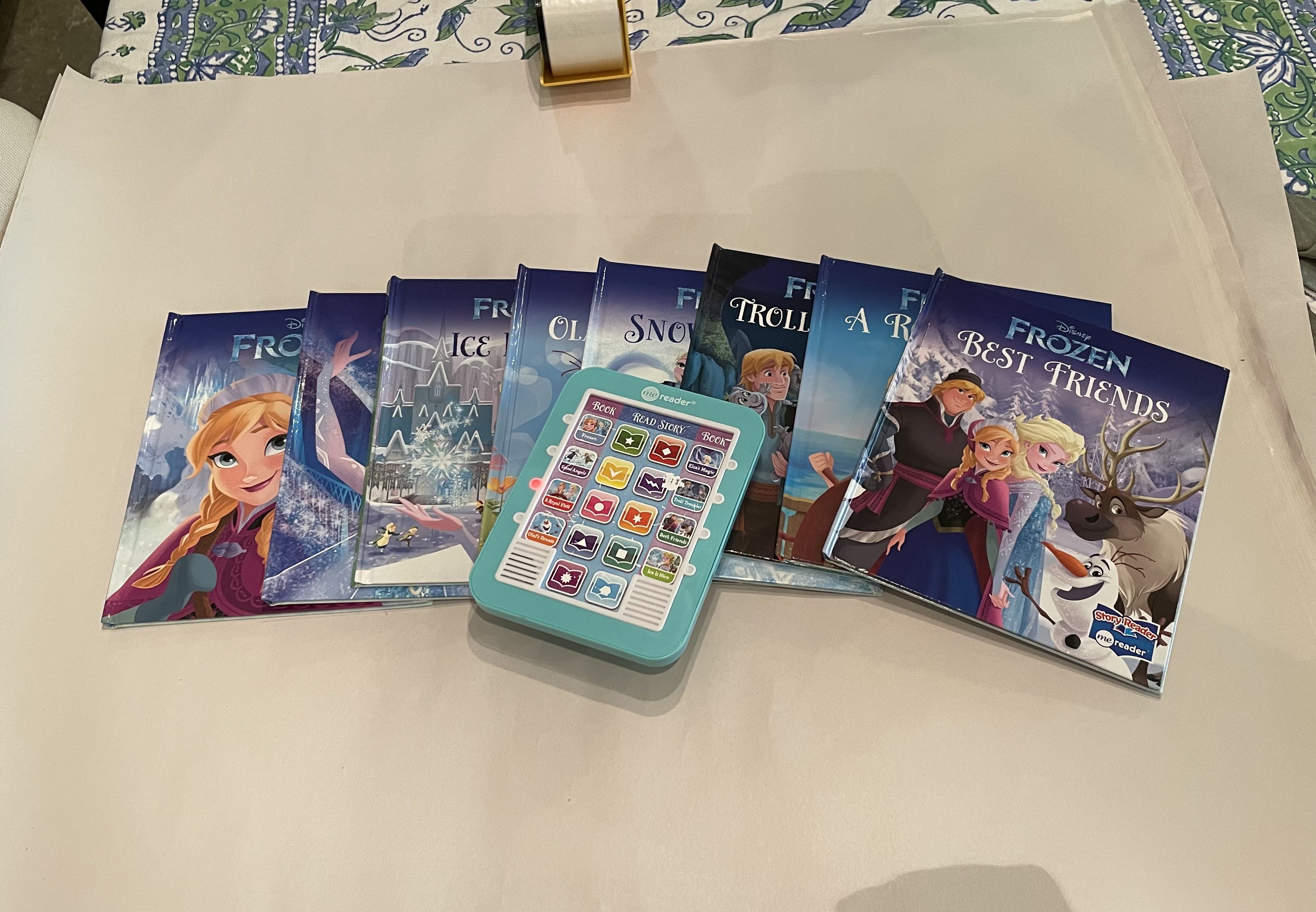 Frozen Electronic Me Reader, Hobbies & Toys, Books & Magazines ...