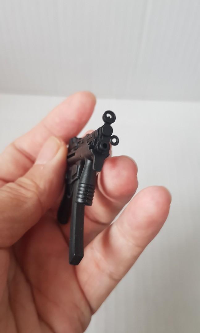 Hot toys 1/6 scale Terminator T1000 mp5 Machine gun, Hobbies & Toys ...