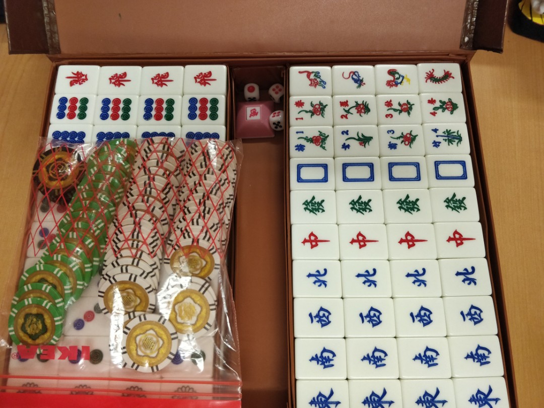 Mahjong Set A1 as good as new, Hobbies & Toys, Toys & Games on Carousell