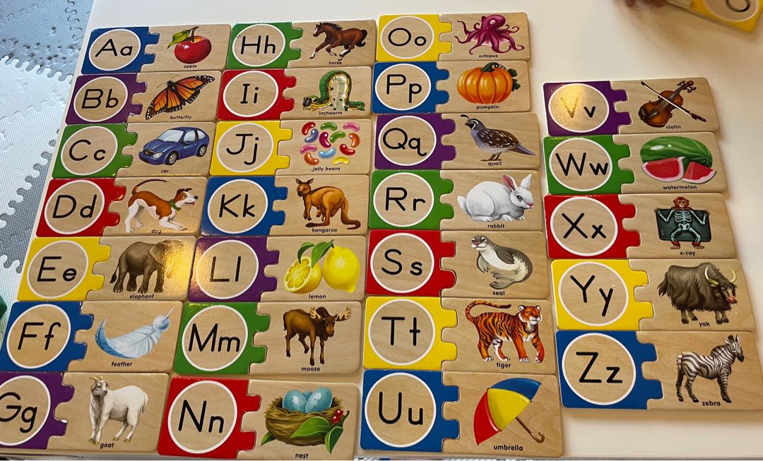 Melissa & Doug wooden self correcting alphabet puzzle, Hobbies & Toys ...