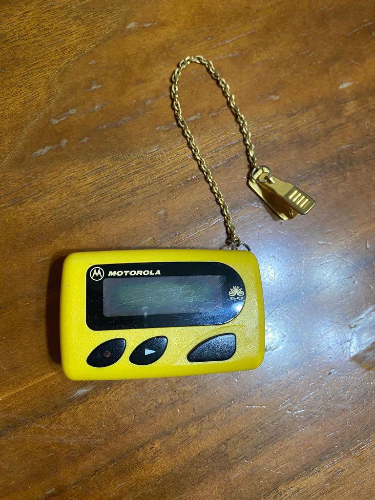 Motorola Pager (Yellow), Hobbies & Toys, Memorabilia & Collectibles ...