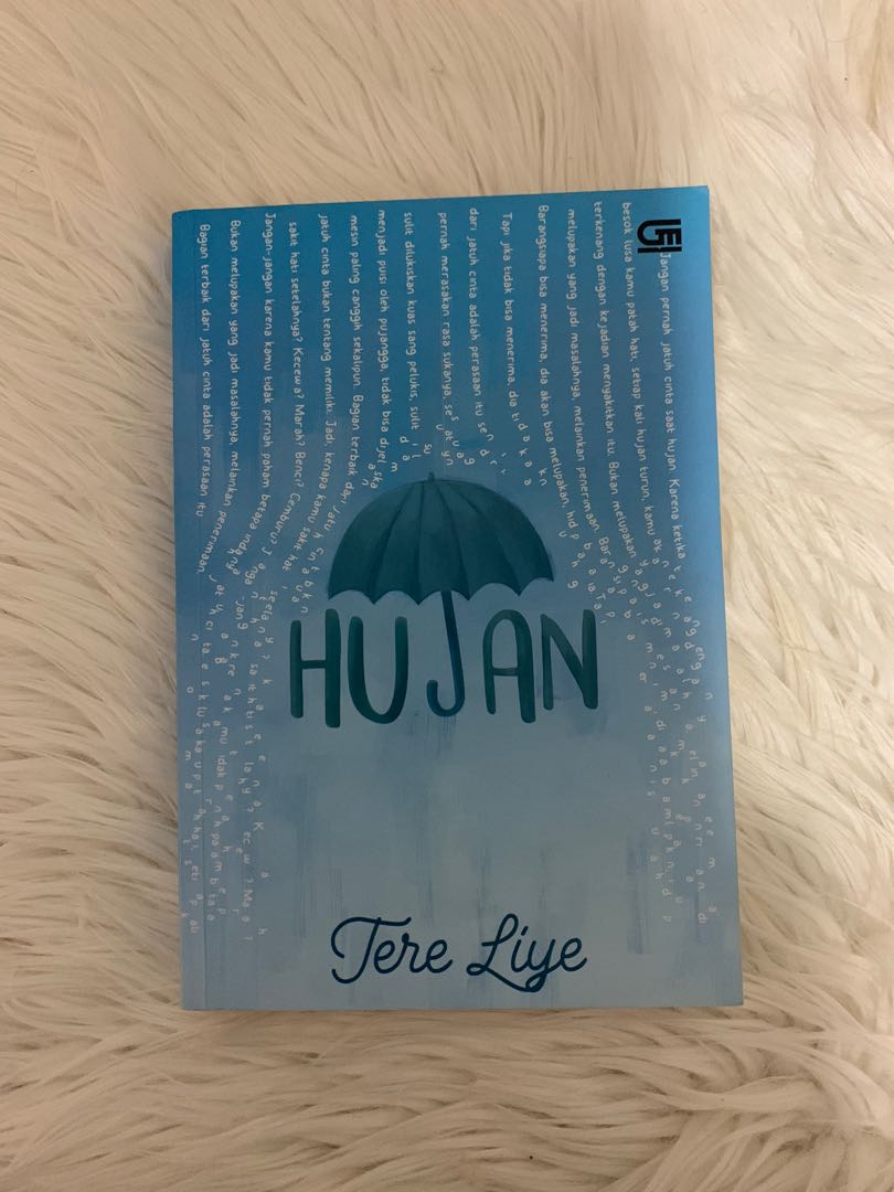 Novel Hujan Tere Liye, Buku & Alat Tulis, Buku di Carousell