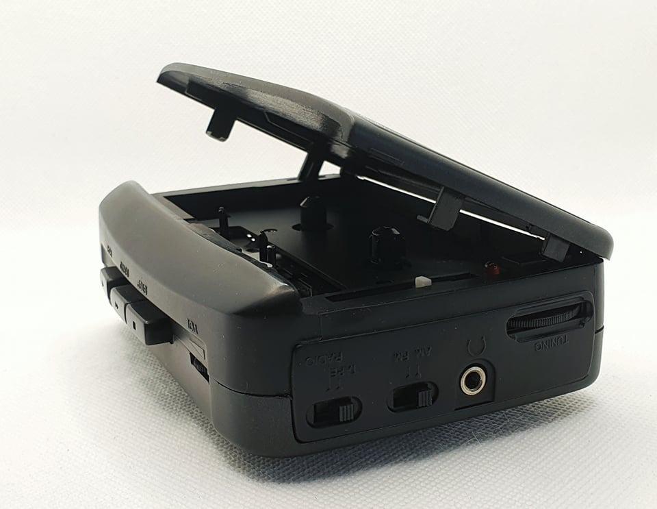 Proline Cassette Tape Player / AM FM, Audio, Portable Music Players on ...