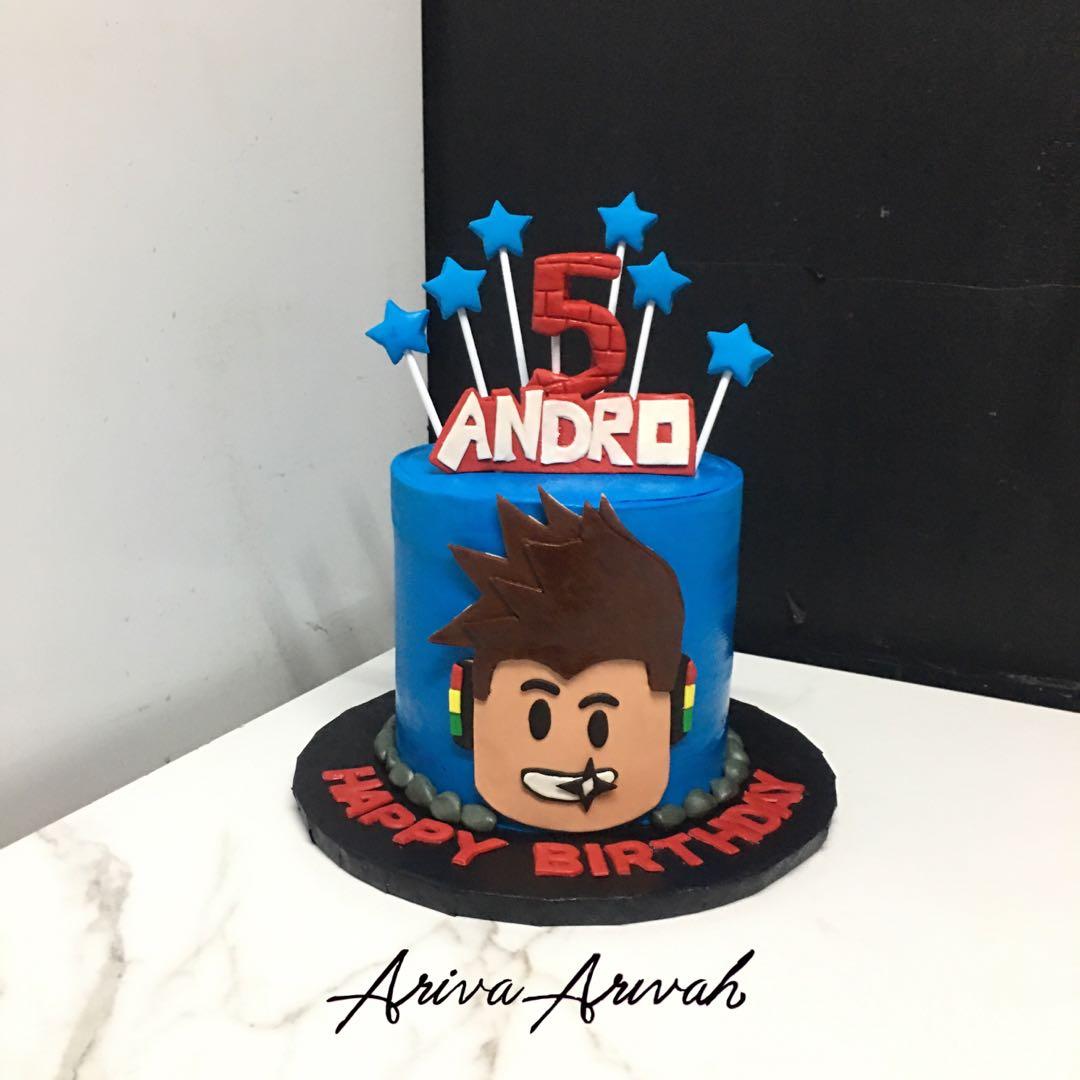 Roblox theme cake, Food & Drinks, Homemade Bakes on Carousell