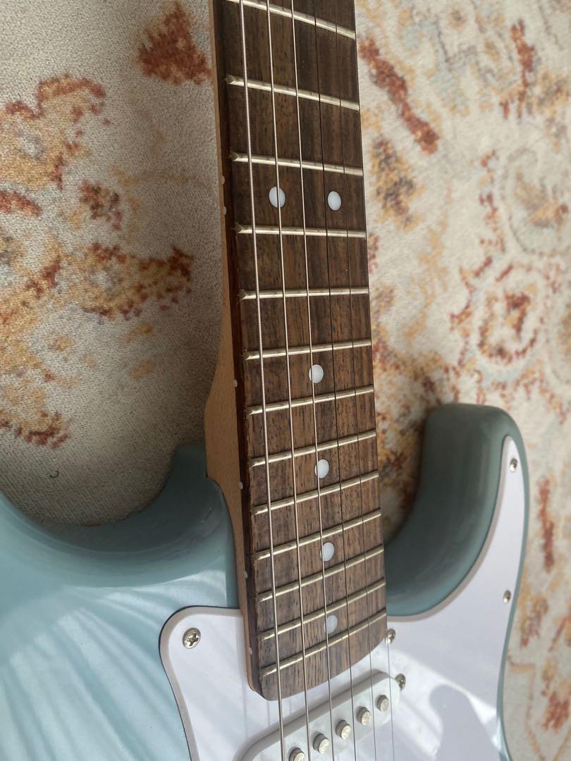Squier by Fender Bullet Stratocaster Sonic Grey electric guitar ...