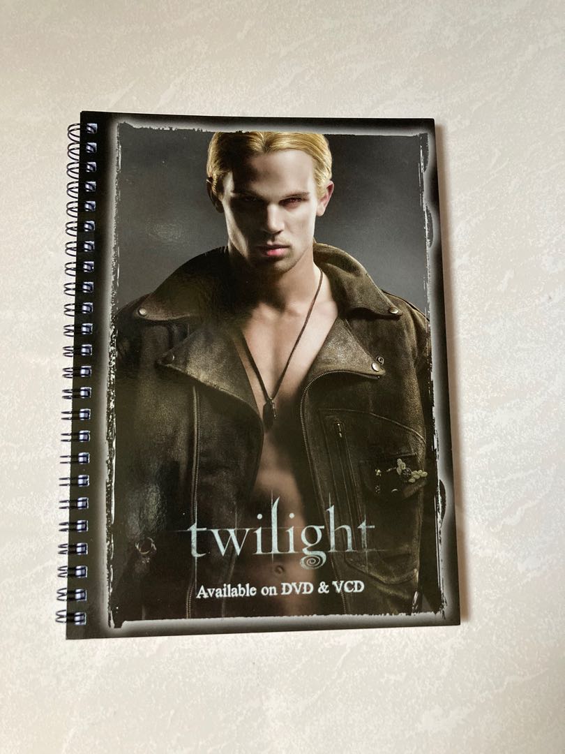 Twilight Ring Notebook - James, Hobbies & Toys, Memorabilia ...