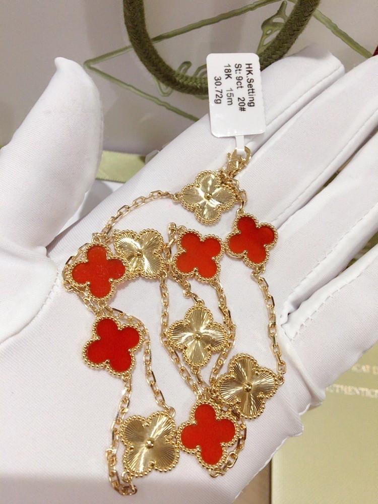Vca Red Carnelian with vca gold clover 18k hksetting, Women's Fashion ...