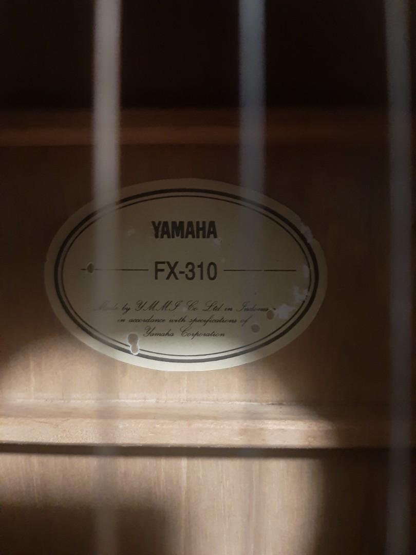 Yamaha FX310 Acoustic guitar, Hobbies & Toys, Music & Media, Musical ...