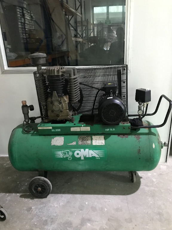 130) OMA AIR COMPRESSOR (ITALY), Everything Else on Carousell
