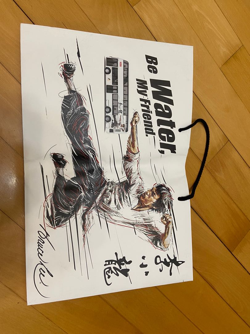 李小龍紙袋 Bruce Lee paper bag, 興趣及遊戲, 收藏品及紀念品, 明星周邊 - Carousell