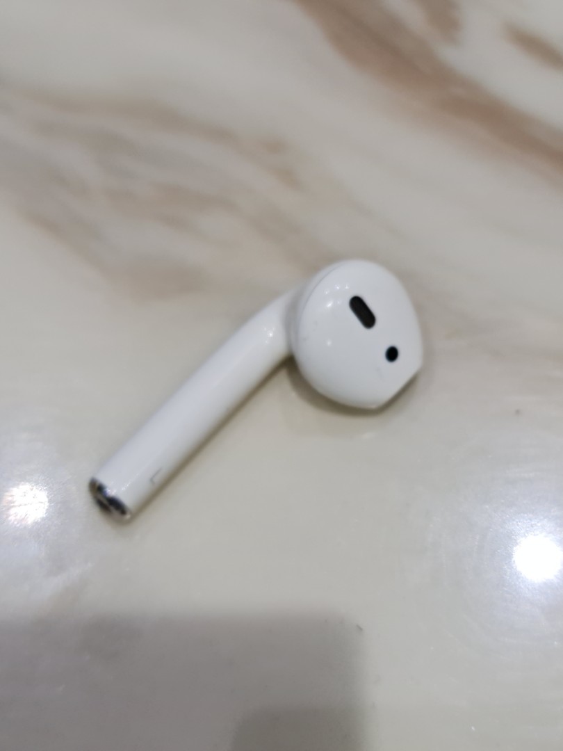 Apple Airpod One piece L side gen1, Audio, Earphones on Carousell