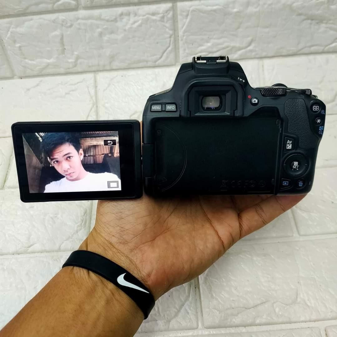 Canon 200D Mark II 4K HD Dslr Camera, Photography, Cameras on Carousell