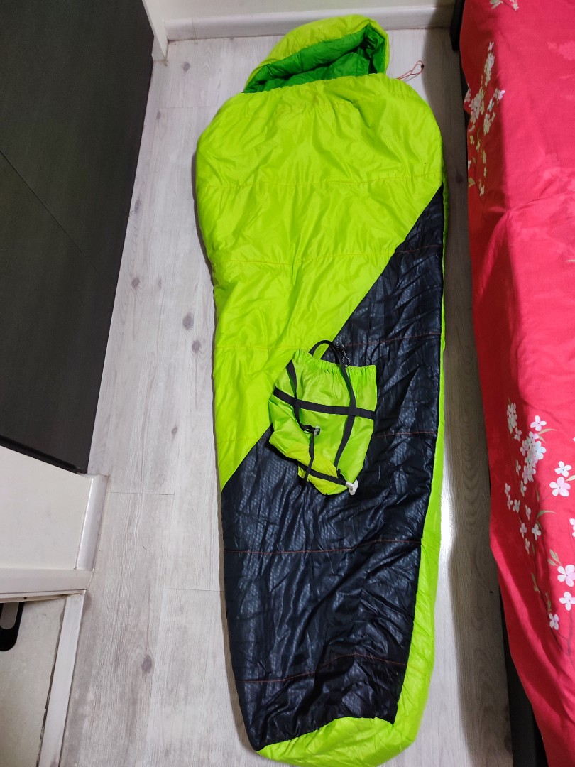 Forclaz 5 light sleeping bag, Sports Equipment, Hiking & Camping on ...