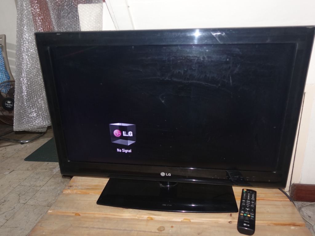 LG TV 32 inch 32LE5300 model, TV & Home Appliances, TV & Entertainment ...